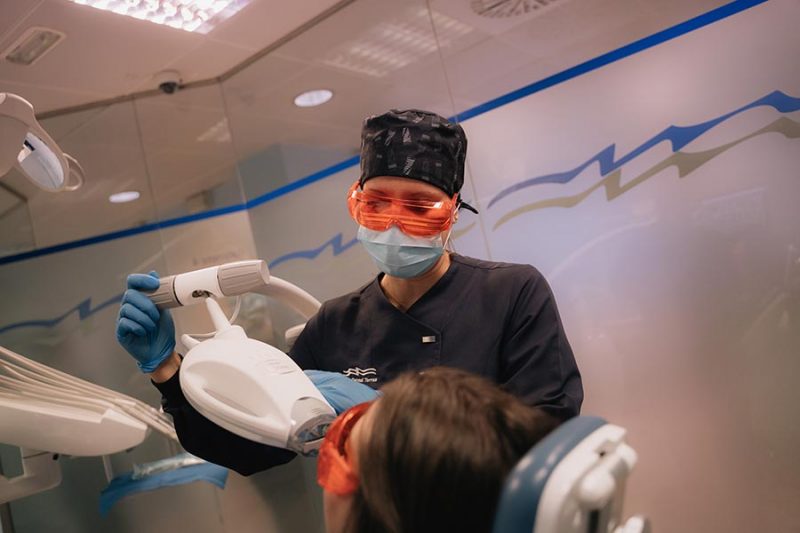 Rechinar dientes al dormir: tratamientos para evitarlo | Clínica Dental ...