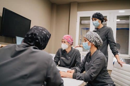 ¿Sabes qué es la GUNA o Gingivitis Ulceronecrosante Aguda?