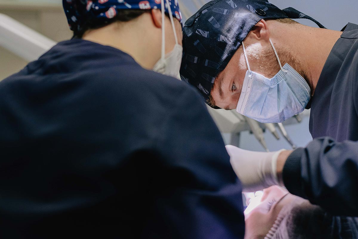 ¿Cómo tratar un absceso dental y cómo de grave es? | TORRES